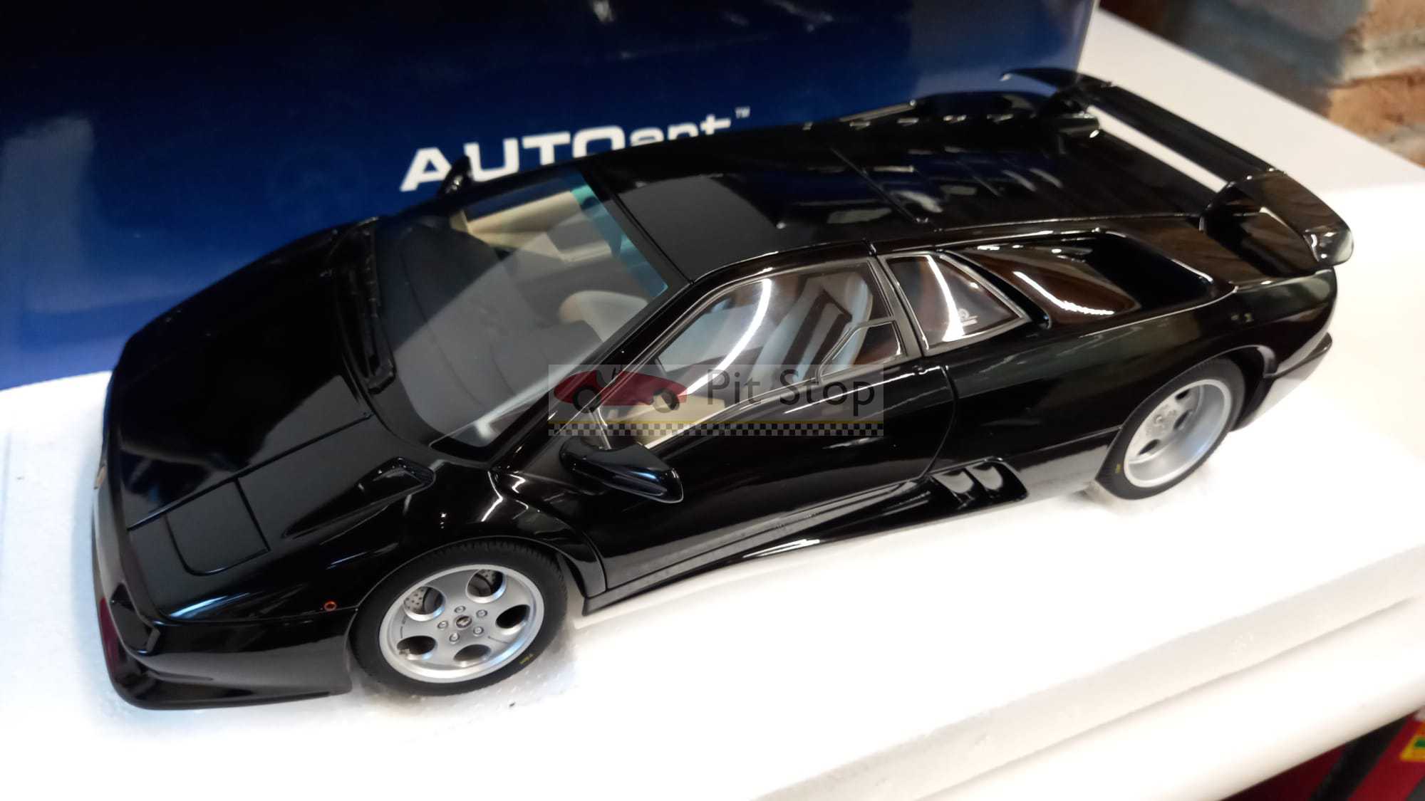 87475 Autoart Porsche 911 Carrera RSR Turbo 2.1 Watkins Glen 1974 1/18