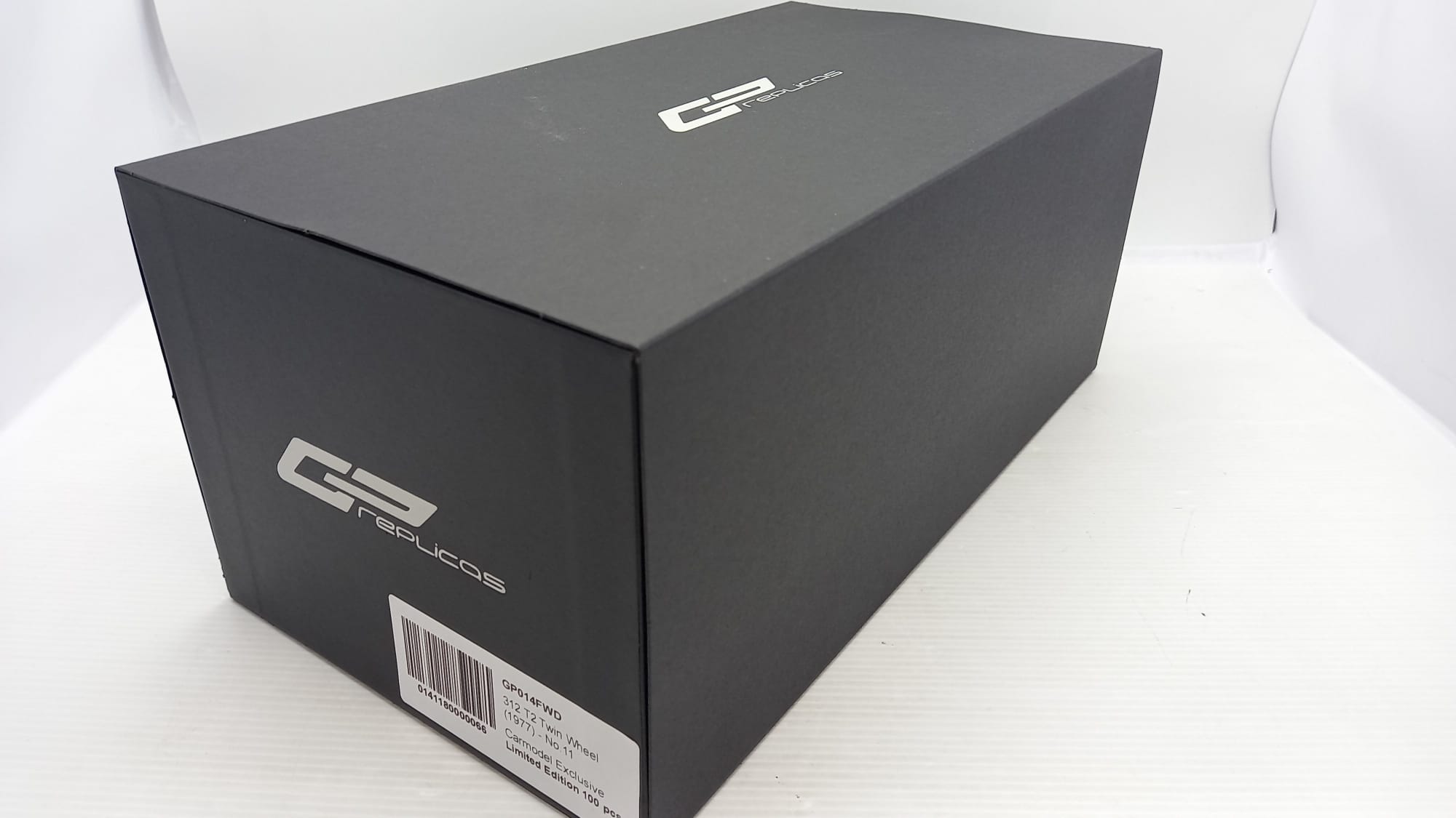 GP014FWD GP Replicas Ferrari 312 Twin Wheel Niki Lauda 1977 1/18, lim. ed. 100 pz