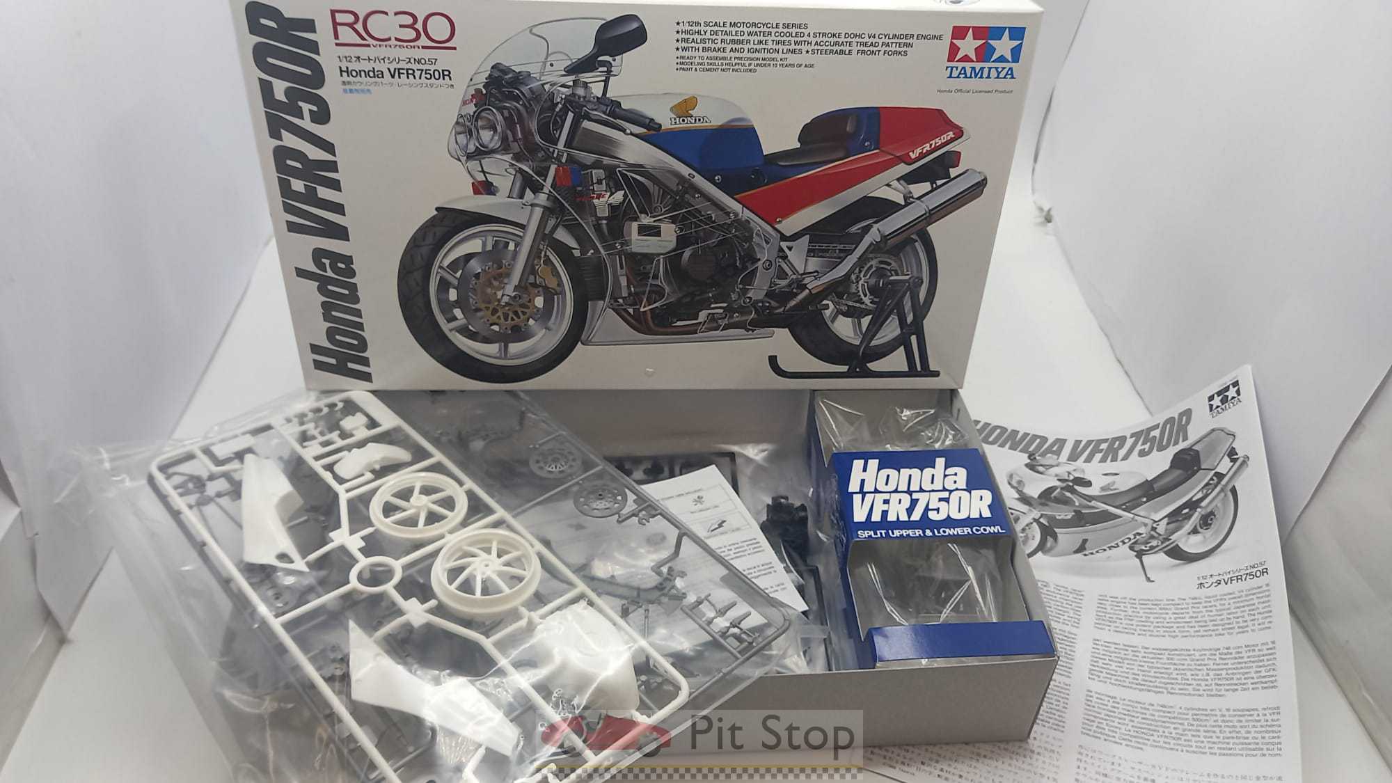 Tamiya Honda VFR750R RC30 1/12